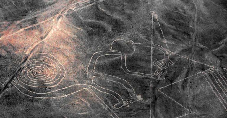 Nazca lines, the mysterious geoglyphs of the peruvian desert